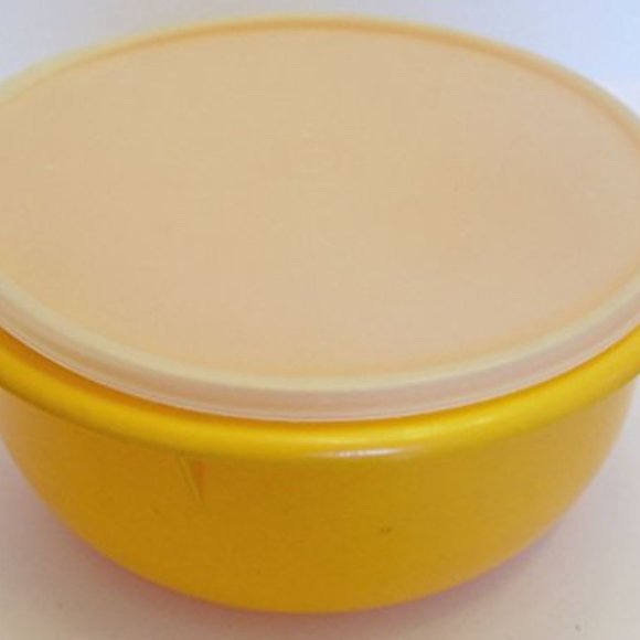 Tupperware | Kitchen | Vintage Tupperware Large Gold Mixing Bowl 272 ...